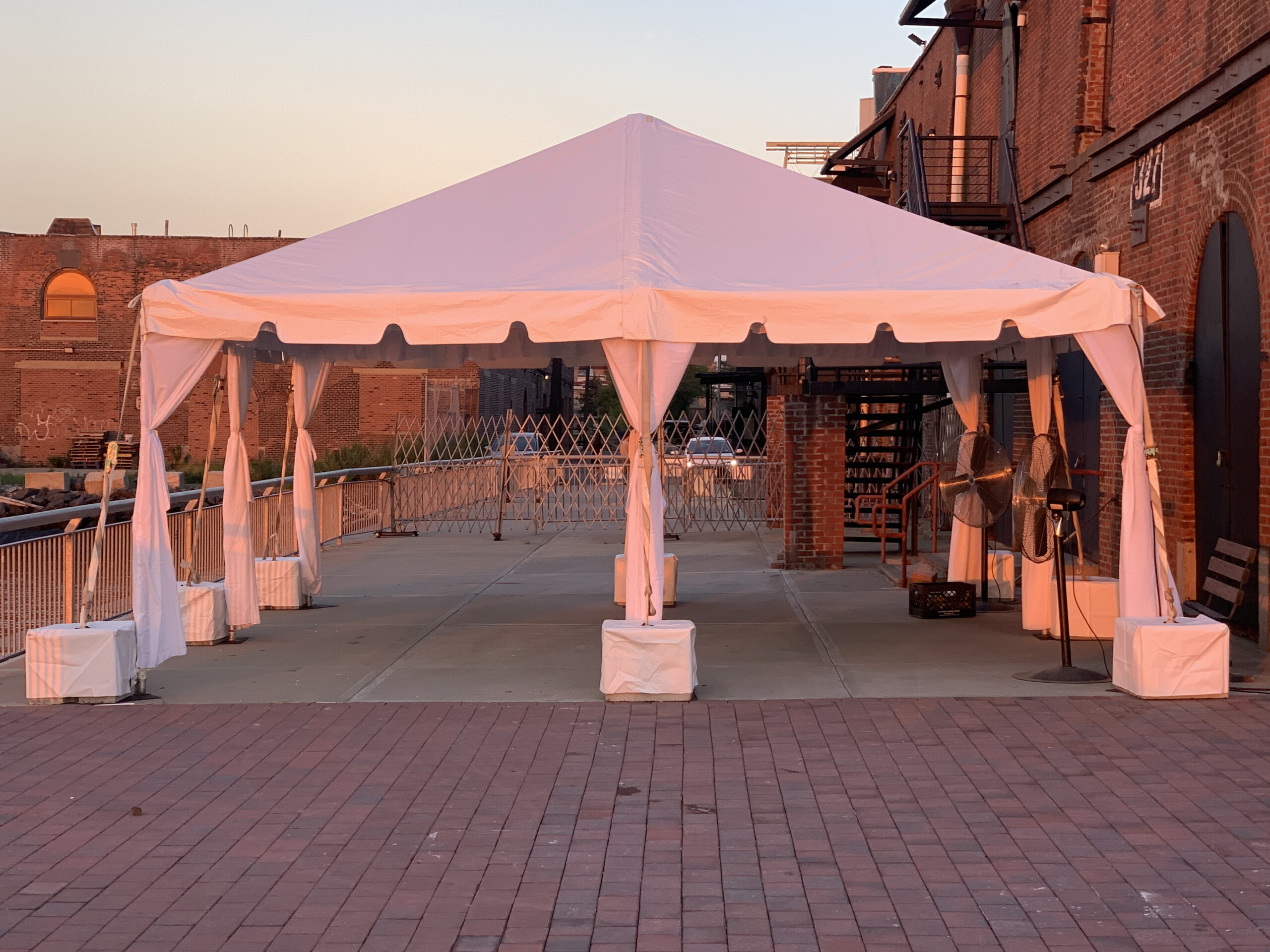Tent Rentals in Brooklyn, NY | Cabaret Tent Rentals